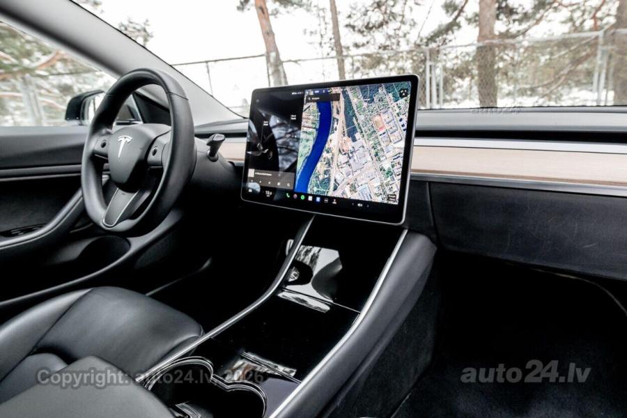 Melns Tesla Model 3 2019 Pērnava, ar dzinēja tilpumu 0.00 L un nobraukumu 133 tūkst. km par 22900 €, foto 17 vietnē AUTOMOTO.COM.LV