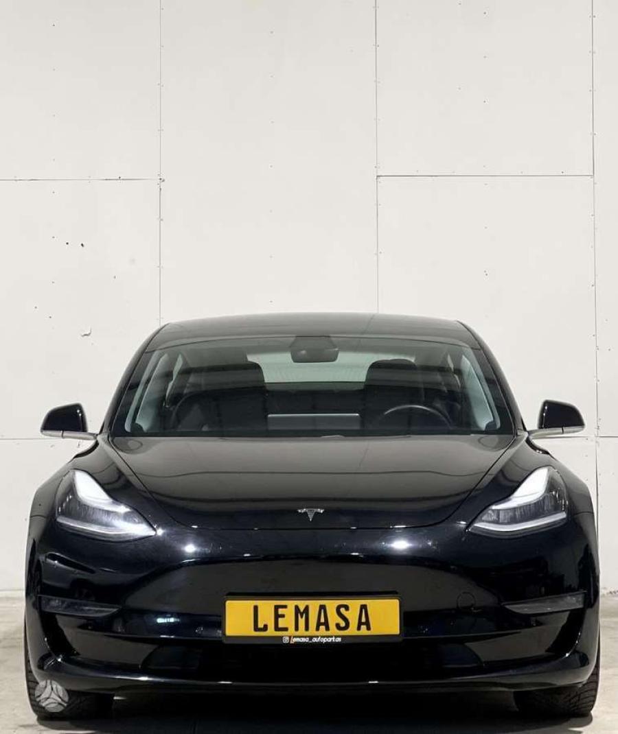 Black Tesla Model 3 2019 in Klaipeda, with an engine capacity of 0.00 L and mileage of 96 thousand km for 21499 €, photo 11 on AUTOMOTO.COM.LV