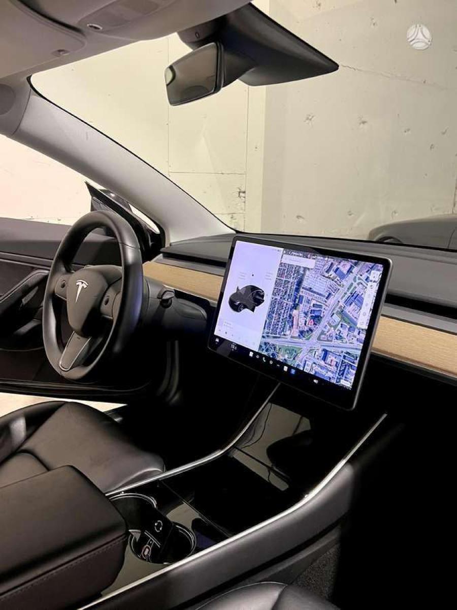 Black Tesla Model 3 2019 in Klaipeda, with an engine capacity of 0.00 L and mileage of 96 thousand km for 21499 €, photo 12 on AUTOMOTO.COM.LV