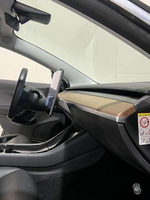 Black Tesla Model 3 2019 in Klaipeda, with an engine capacity of 0.00 L and mileage of 96 thousand km for 21499 €, photo 15 on AUTOMOTO.COM.LV