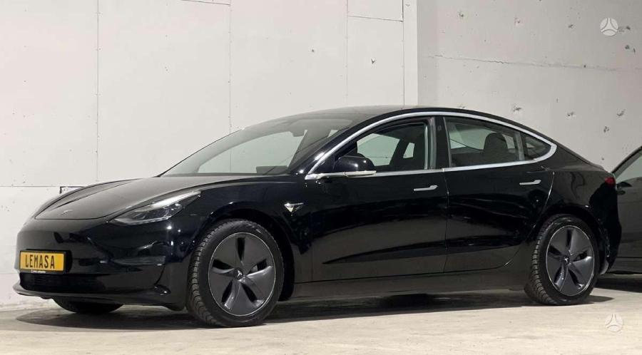 Black Tesla Model 3 2019 in Klaipeda, with an engine capacity of 0.00 L and mileage of 96 thousand km for 21499 €, photo 16 on AUTOMOTO.COM.LV