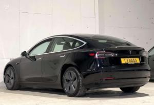Black Tesla Model 3 2019 in Klaipeda, with an engine capacity of 0.00 L and mileage of 96 thousand km for 21499 €, photo 22 on AUTOMOTO.COM.LV