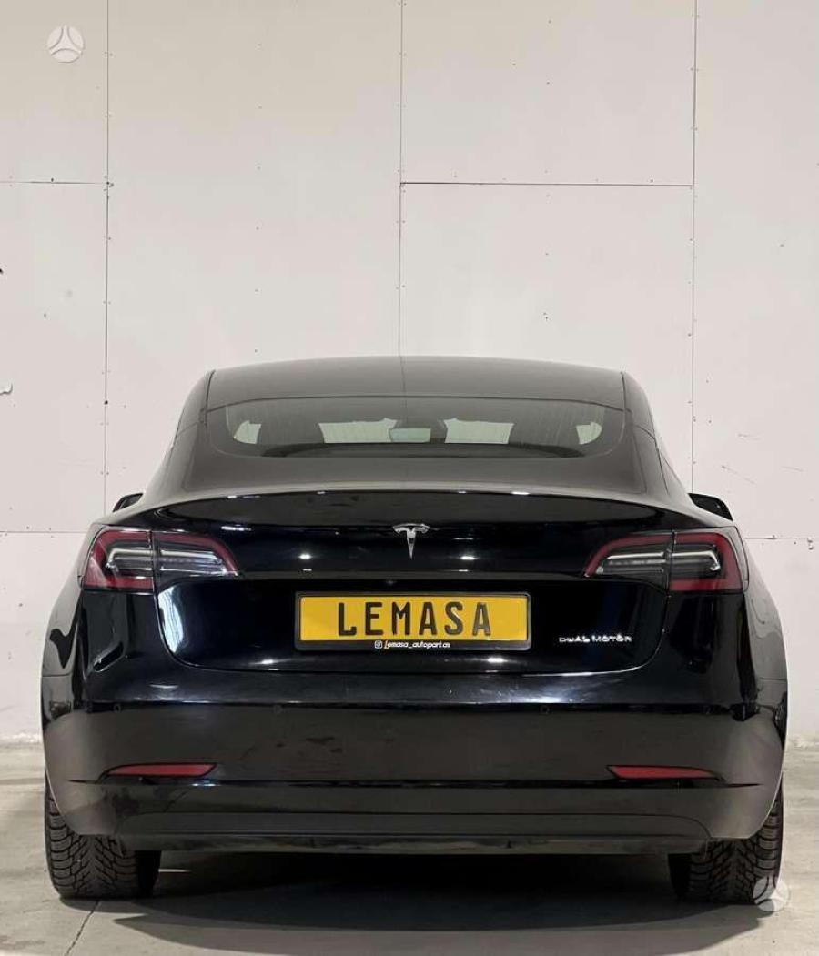 Black Tesla Model 3 2019 in Klaipeda, with an engine capacity of 0.00 L and mileage of 96 thousand km for 21499 €, photo 27 on AUTOMOTO.COM.LV