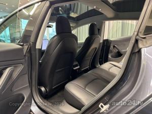 Black Tesla Model 3 2019 in Riga, with an engine capacity of 0.00 L and mileage of 145 thousand km for 19490 €, photo 18 on AUTOMOTO.COM.LV