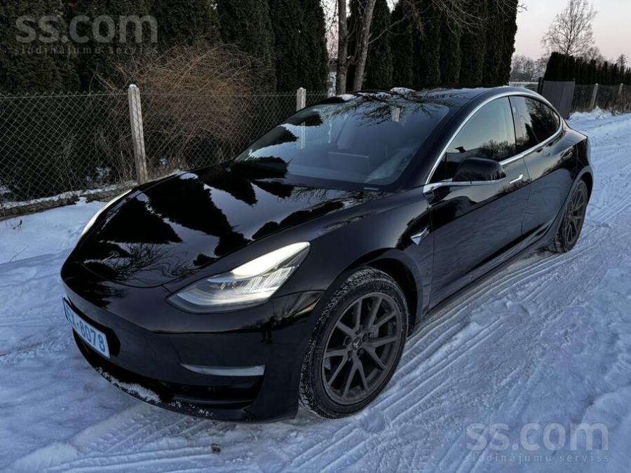 Melns Tesla Model 3 2019 Valmiera, ar dzinēja tilpumu 0.00 L un nobraukumu 153 tūkst. km par 19800 €, foto 1 vietnē AUTOMOTO.COM.LV