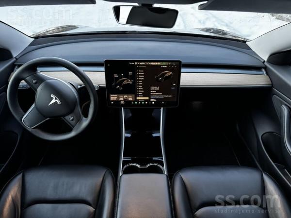 Black Tesla Model 3 2019 in Valmiera, with an engine capacity of 0.00 L and mileage of 153 thousand km for 19800 €, photo 10 on AUTOMOTO.COM.LV
