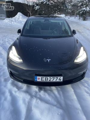 Melns Tesla Model 3 2019 Viļņa, ar dzinēja tilpumu 0.00 L un nobraukumu 257 tūkst. km par 16500 €, foto  vietnē AUTOMOTO.COM.LV