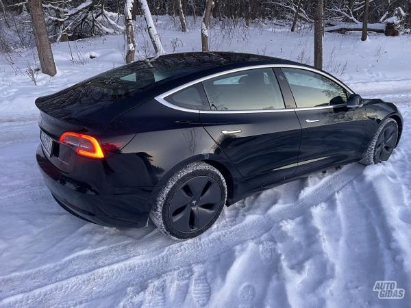 Melns Tesla Model 3 2019 Viļņa, ar dzinēja tilpumu 0.00 L un nobraukumu 257 tūkst. km par 16500 €, foto 3 vietnē AUTOMOTO.COM.LV