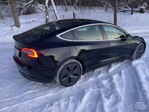 Melns Tesla Model 3 2019 Viļņa, ar dzinēja tilpumu 0.00 L un nobraukumu 257 tūkst. km par 16500 €, foto 3 vietnē AUTOMOTO.COM.LV