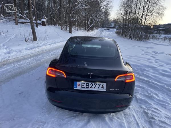 Melns Tesla Model 3 2019 Viļņa, ar dzinēja tilpumu 0.00 L un nobraukumu 257 tūkst. km par 16500 €, foto 4 vietnē AUTOMOTO.COM.LV