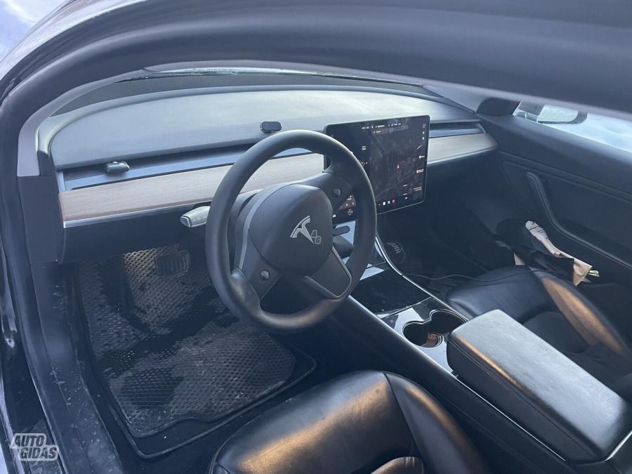Melns Tesla Model 3 2019 Viļņa, ar dzinēja tilpumu 0.00 L un nobraukumu 257 tūkst. km par 16500 €, foto 6 vietnē AUTOMOTO.COM.LV