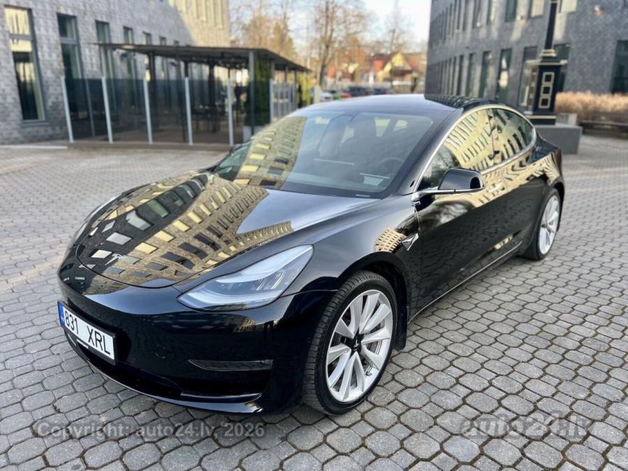 Melns Tesla Model 3 2019 Tallina, ar dzinēja tilpumu 0.00 L un nobraukumu 106 tūkst. km par 23999 €, foto 1 vietnē AUTOMOTO.COM.LV
