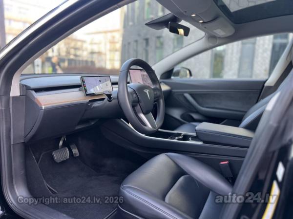 Melns Tesla Model 3 2019 Tallina, ar dzinēja tilpumu 0.00 L un nobraukumu 106 tūkst. km par 23999 €, foto 10 vietnē AUTOMOTO.COM.LV
