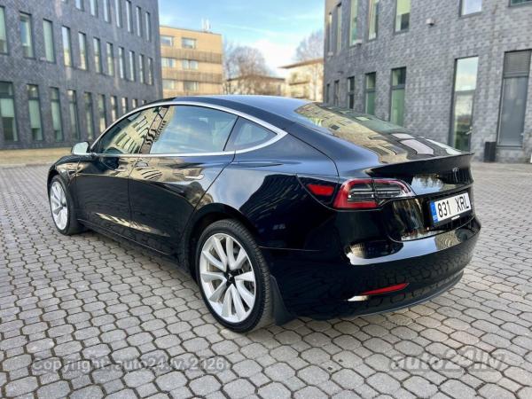 Black Tesla Model 3 2019 in Tallinn, with an engine capacity of 0.00 L and mileage of 106 thousand km for 23999 €, photo 4 on AUTOMOTO.COM.LV