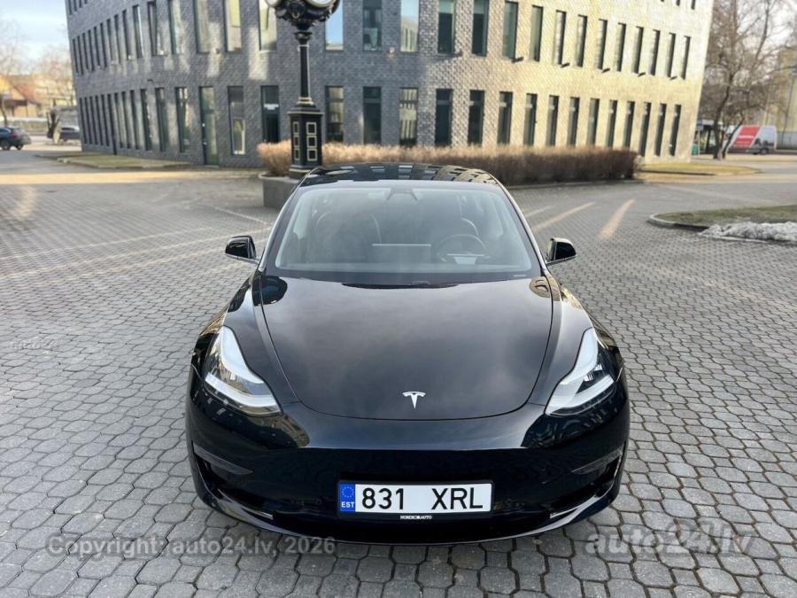 Black Tesla Model 3 2019 in Tallinn, with an engine capacity of 0.00 L and mileage of 106 thousand km for 23999 €, photo 5 on AUTOMOTO.COM.LV