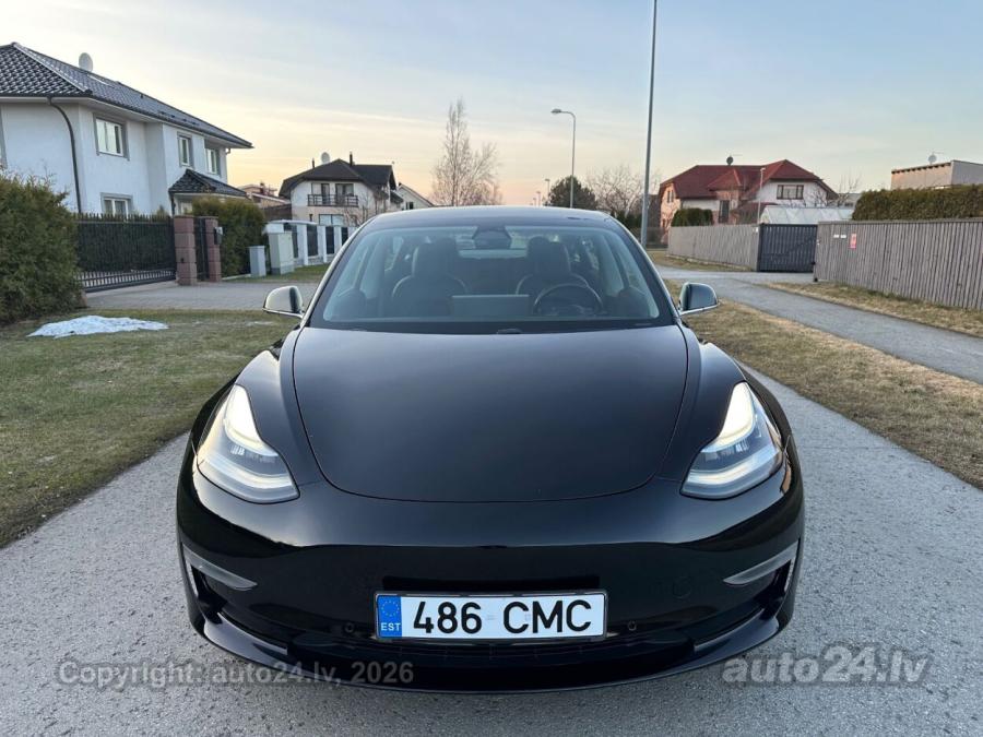 Melns Tesla Model 3 2019 Tallina, ar dzinēja tilpumu 0.00 L un nobraukumu 160 tūkst. km par 20900 €, foto 2 vietnē AUTOMOTO.COM.LV