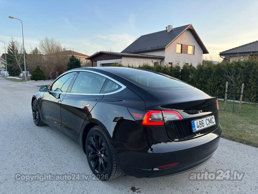 Melns Tesla Model 3 2019 Tallina, ar dzinēja tilpumu 0.00 L un nobraukumu 160 tūkst. km par 20900 €, foto 4 vietnē AUTOMOTO.COM.LV