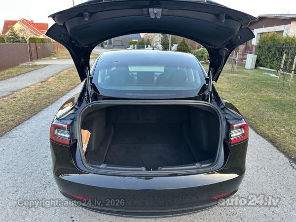 Melns Tesla Model 3 2019 Tallina, ar dzinēja tilpumu 0.00 L un nobraukumu 160 tūkst. km par 20900 €, foto 10 vietnē AUTOMOTO.COM.LV