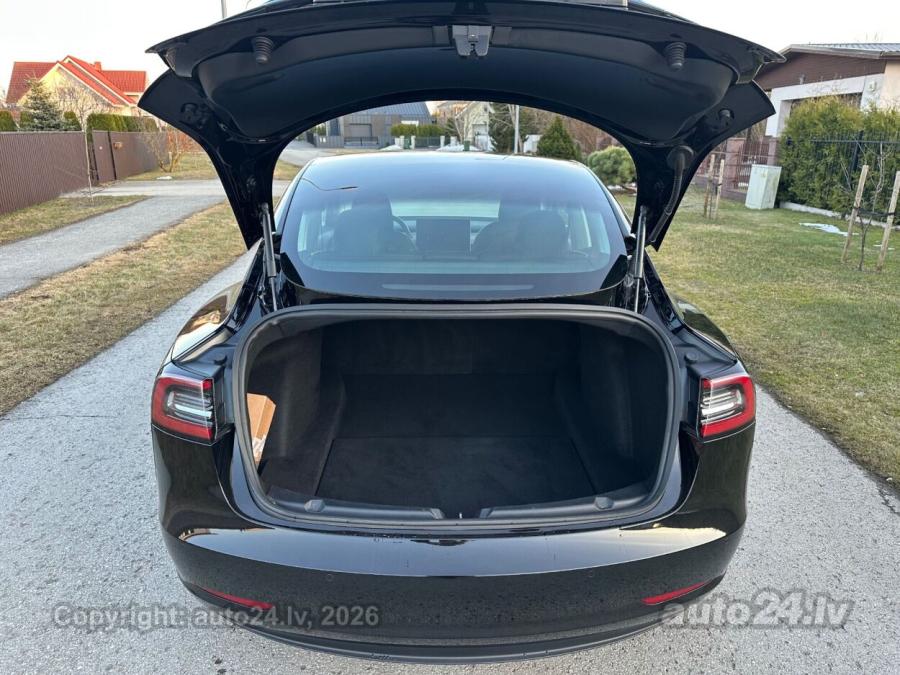 Melns Tesla Model 3 2019 Tallina, ar dzinēja tilpumu 0.00 L un nobraukumu 160 tūkst. km par 20900 €, foto 10 vietnē AUTOMOTO.COM.LV