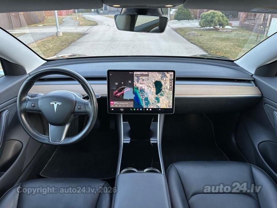 Melns Tesla Model 3 2019 Tallina, ar dzinēja tilpumu 0.00 L un nobraukumu 160 tūkst. km par 20900 €, foto 13 vietnē AUTOMOTO.COM.LV