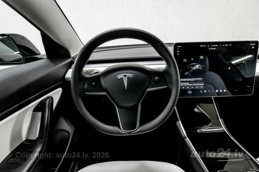 Melns Tesla Model 3 2019 Pērnava, ar dzinēja tilpumu 0.00 L un nobraukumu 242 tūkst. km par 15890 €, foto 13 vietnē AUTOMOTO.COM.LV