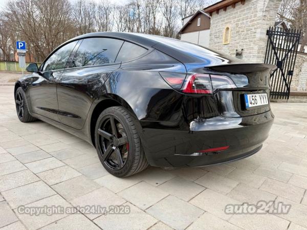 Melns Tesla Model 3 2019 Tallina, ar dzinēja tilpumu 0.00 L un nobraukumu 180 tūkst. km par 16000 €, foto 7 vietnē AUTOMOTO.COM.LV