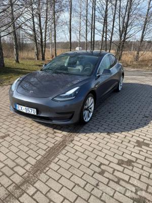 Melns Tesla Model 3 2019 Rīga, ar dzinēja tilpumu 0.00 L un nobraukumu 194 tūkst. km par 14500 €, foto 3 vietnē AUTOMOTO.COM.LV