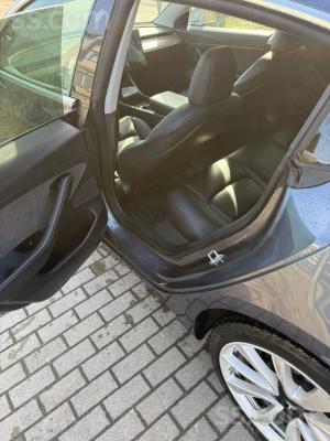 Melns Tesla Model 3 2019 Rīga, ar dzinēja tilpumu 0.00 L un nobraukumu 194 tūkst. km par 14500 €, foto 9 vietnē AUTOMOTO.COM.LV