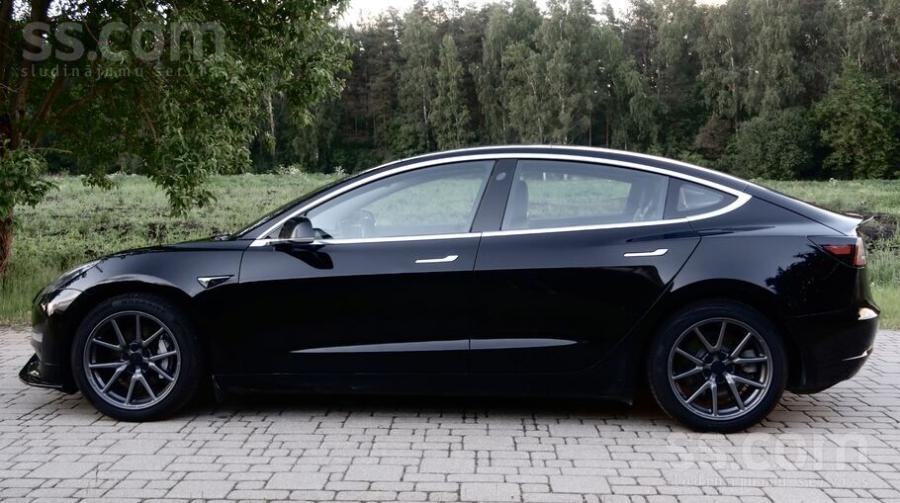 Black Tesla Model 3 2019 in Riga, with an engine capacity of 0.00 L and mileage of 187 thousand km for 17600 €, photo 3 on AUTOMOTO.COM.LV