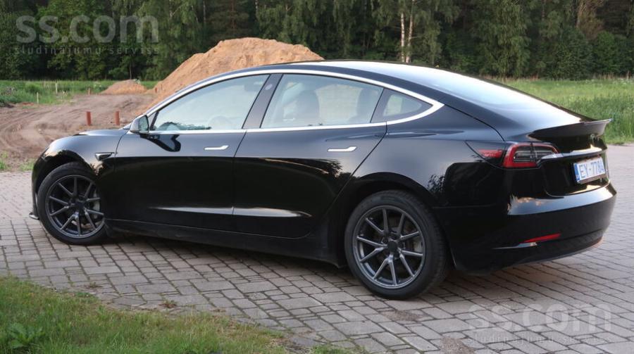 Black Tesla Model 3 2019 in Riga, with an engine capacity of 0.00 L and mileage of 187 thousand km for 17600 €, photo 4 on AUTOMOTO.COM.LV