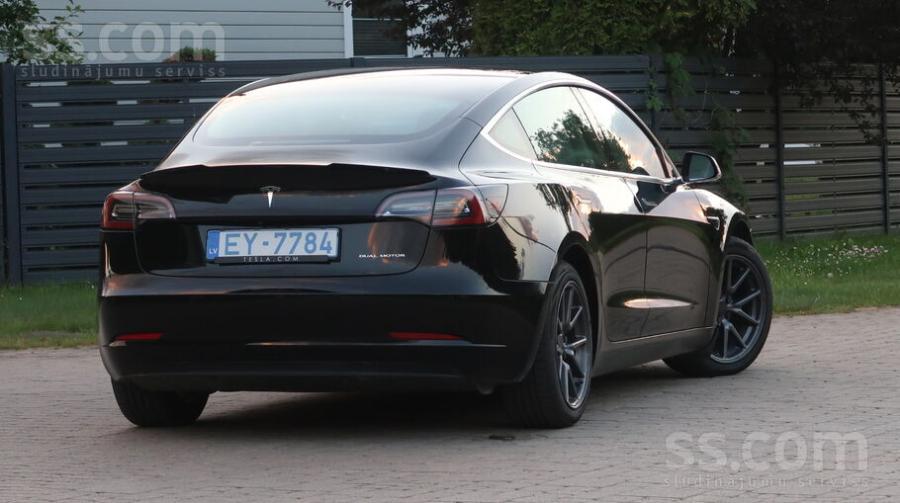 Black Tesla Model 3 2019 in Riga, with an engine capacity of 0.00 L and mileage of 187 thousand km for 17600 €, photo 6 on AUTOMOTO.COM.LV