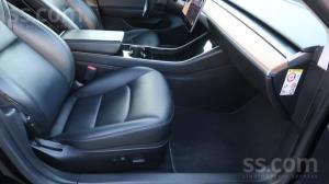 Black Tesla Model 3 2019 in Riga, with an engine capacity of 0.00 L and mileage of 187 thousand km for 17600 €, photo 9 on AUTOMOTO.COM.LV