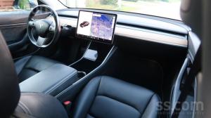 Black Tesla Model 3 2019 in Riga, with an engine capacity of 0.00 L and mileage of 187 thousand km for 17600 €, photo 11 on AUTOMOTO.COM.LV