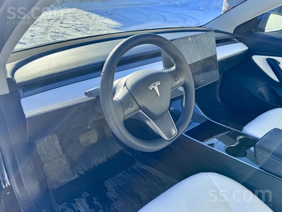 Melns Tesla Model 3 2019 Rīga, ar dzinēja tilpumu 0.00 L un nobraukumu 240 tūkst. km par 13900 €, foto 8 vietnē AUTOMOTO.COM.LV