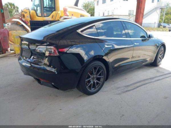 Melns Tesla Model 3 2019 Klaipėda, ar dzinēja tilpumu 0.00 L un nobraukumu 68 tūkst. km par 9500 €, foto 6 vietnē AUTOMOTO.COM.LV