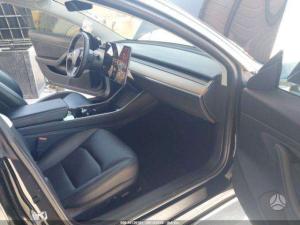 Black Tesla Model 3 2019 in Klaipeda, with an engine capacity of 0.00 L and mileage of 68 thousand km for 9500 €, photo 7 on AUTOMOTO.COM.LV