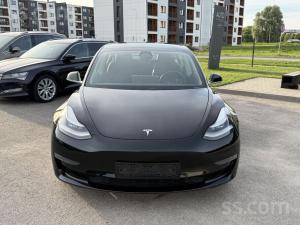 Black Tesla Model 3 2019 in Jelgava, with an engine capacity of 0.00 L and mileage of 0 thousand km for 17750 €, photo 6 on AUTOMOTO.COM.LV