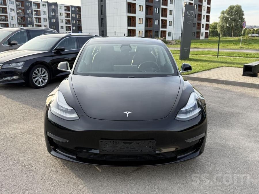 Black Tesla Model 3 2019 in Jelgava, with an engine capacity of 0.00 L and mileage of 0 thousand km for 17750 €, photo 6 on AUTOMOTO.COM.LV