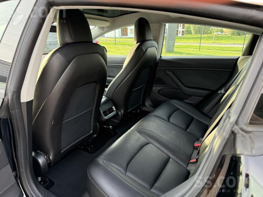 Black Tesla Model 3 2019 in Jelgava, with an engine capacity of 0.00 L and mileage of 0 thousand km for 17750 €, photo 15 on AUTOMOTO.COM.LV