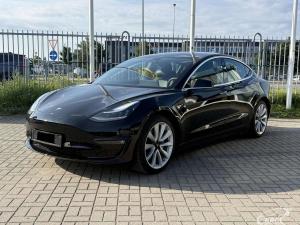 Black Tesla Model 3 2019 in Klaipeda, with an engine capacity of 0.00 L and mileage of 132 thousand km for 21900 €, photo  on AUTOMOTO.COM.LV