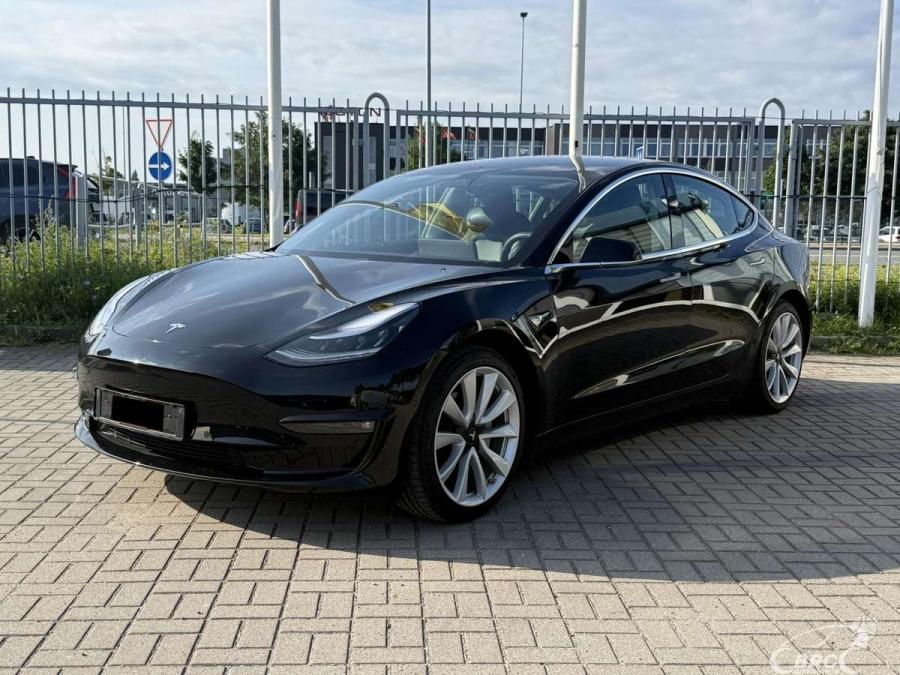 Black Tesla Model 3 2019 in Klaipeda, with an engine capacity of 0.00 L and mileage of 132 thousand km for 21900 €, photo 1 on AUTOMOTO.COM.LV