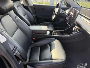 Black Tesla Model 3 2019 in Klaipeda, with an engine capacity of 0.00 L and mileage of 132 thousand km for 21900 €, photo 7 on AUTOMOTO.COM.LV