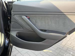 Black Tesla Model 3 2019 in Klaipeda, with an engine capacity of 0.00 L and mileage of 132 thousand km for 21900 €, photo 8 on AUTOMOTO.COM.LV