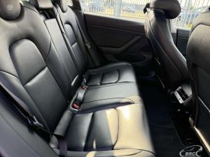 Black Tesla Model 3 2019 in Klaipeda, with an engine capacity of 0.00 L and mileage of 132 thousand km for 21900 €, photo 9 on AUTOMOTO.COM.LV
