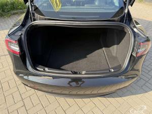 Black Tesla Model 3 2019 in Klaipeda, with an engine capacity of 0.00 L and mileage of 132 thousand km for 21900 €, photo 12 on AUTOMOTO.COM.LV