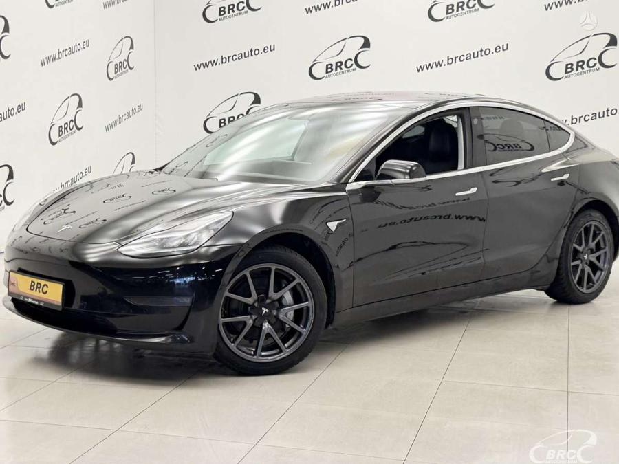 Black Tesla Model 3 2019 in Vilnius, with an engine capacity of 0.00 L and mileage of 142 thousand km for 15400 €, photo 1 on AUTOMOTO.COM.LV