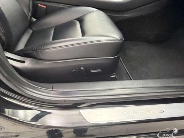 Melns Tesla Model 3 2019 Viļņa, ar dzinēja tilpumu 0.00 L un nobraukumu 142 tūkst. km par 15400 €, foto 7 vietnē AUTOMOTO.COM.LV