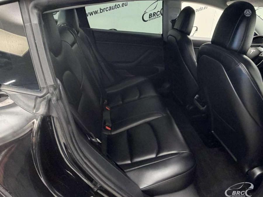Black Tesla Model 3 2019 in Vilnius, with an engine capacity of 0.00 L and mileage of 142 thousand km for 15400 €, photo 12 on AUTOMOTO.COM.LV