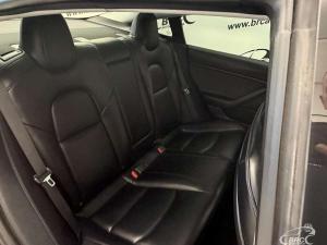 Black Tesla Model 3 2019 in Vilnius, with an engine capacity of 0.00 L and mileage of 142 thousand km for 15400 €, photo 13 on AUTOMOTO.COM.LV