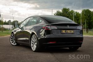 Melns Tesla Model 3 2019 Jelgava, ar dzinēja tilpumu 0.00 L un nobraukumu 175 tūkst. km par 17250 €, foto 5 vietnē AUTOMOTO.COM.LV